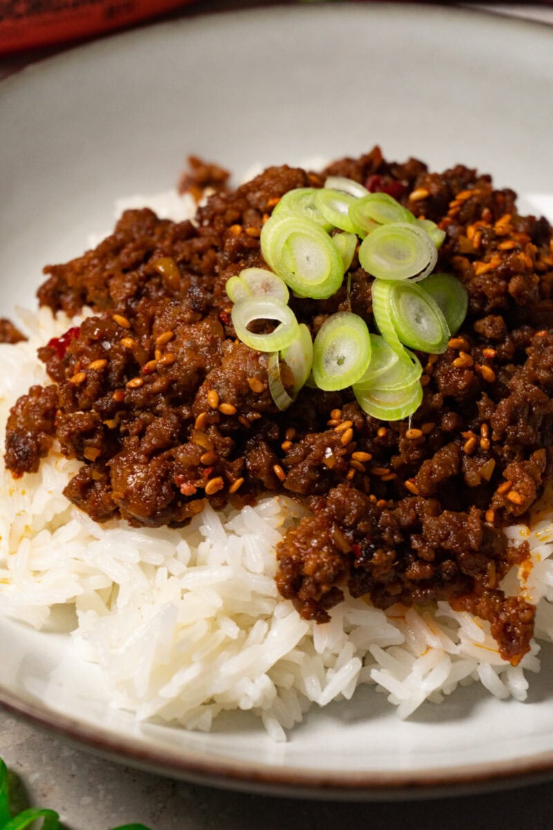 Gochujang ground beef bowl - Here To Cook